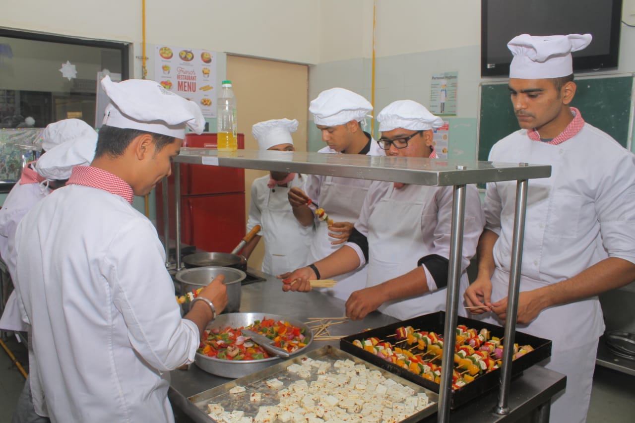 Quantity Training Kitchen | Hotel Management Institute in Pune